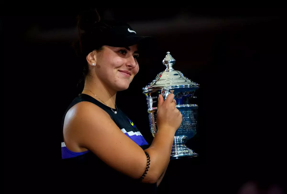 Drake ឈានដល់ជើងឯកវាយកូនបាល់ Bianca Andreescu បន្ទាប់ពីនាងហៅគាត់ថាមិនអបអរសាទរនាងសម្រាប់ជ័យជម្នះ US Open