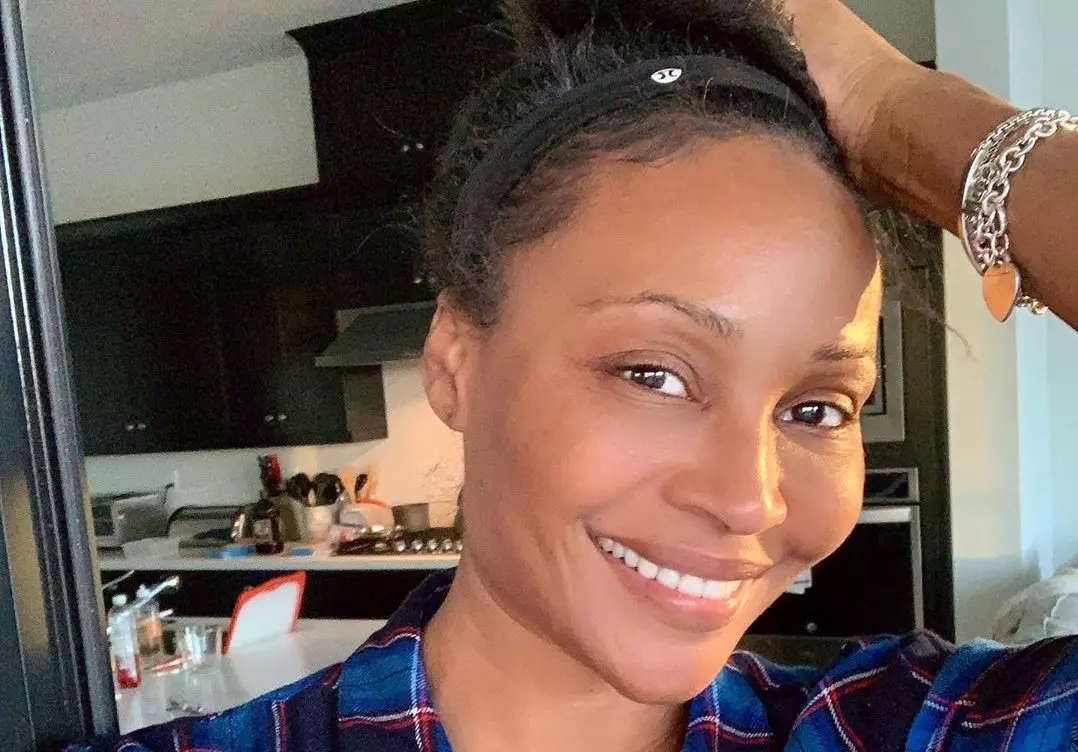 Cynthia Bailey මෙම Throwback ඡායාරූපය සමඟ රසිකයින් විශ්මයට පත් කරයි