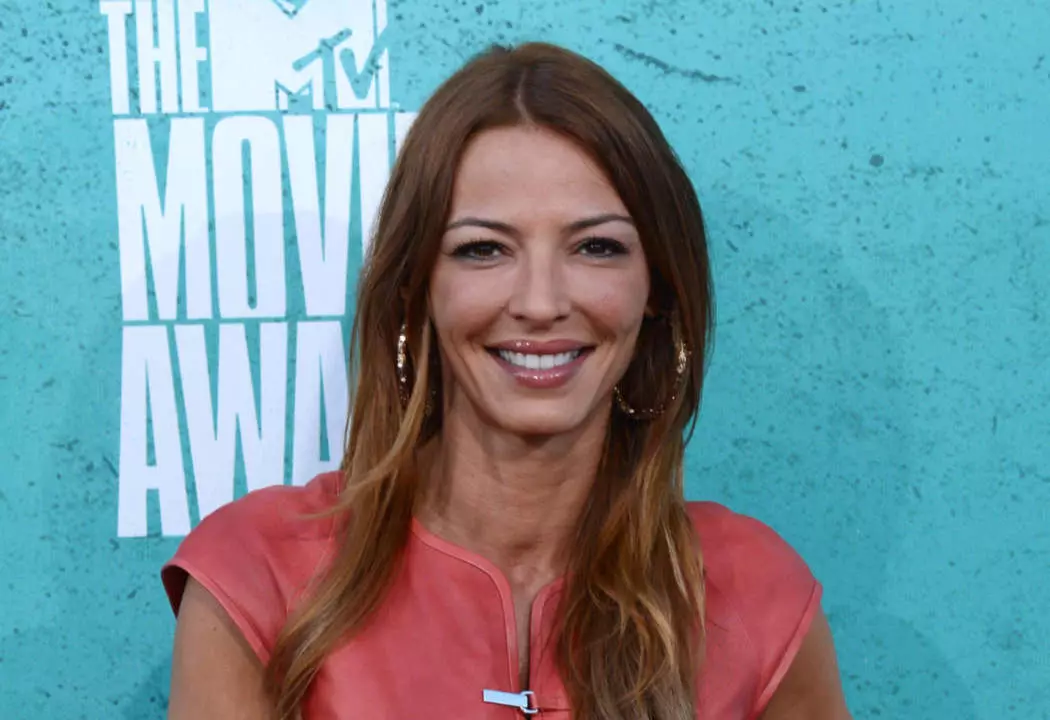 Drita D'Avanzo 希望法官在他的聯邦槍案中對她的丈夫放輕鬆