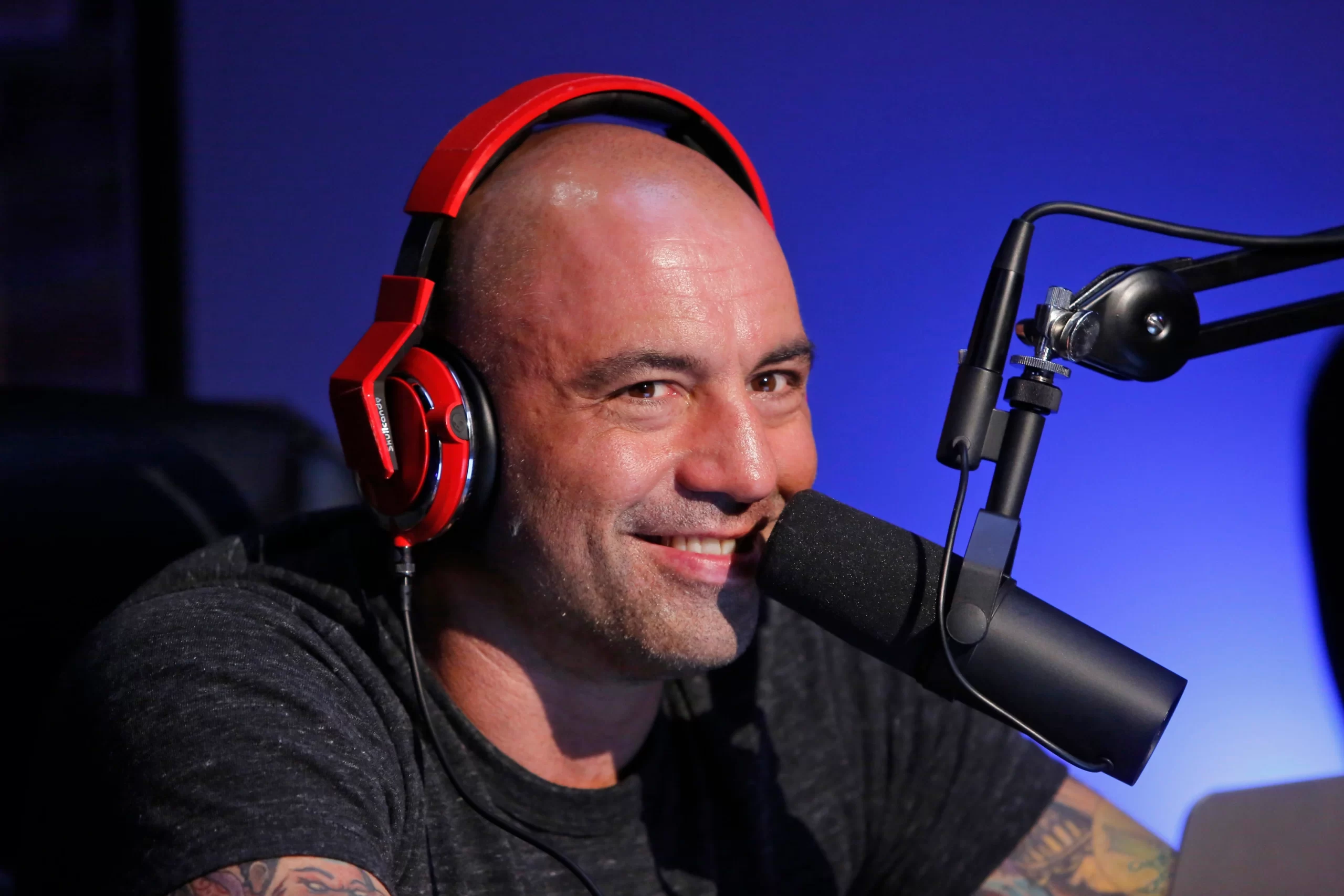 De Joe Rogan schwätzt mam Ex NAVY Seal; Diskutéiert de Potenzial vun Iron Man Suits an der Arméi