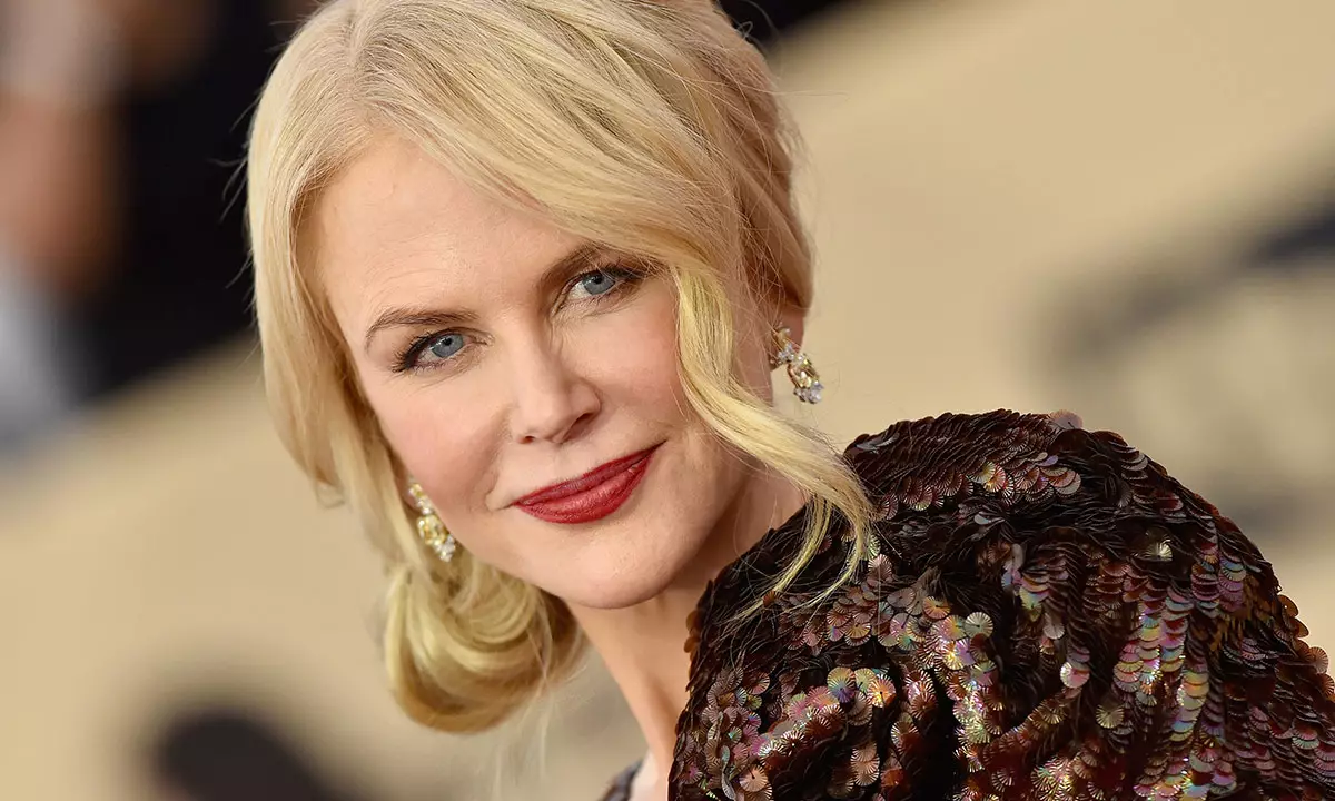 Nicole Kidman zdecydowała się na styl uczennicy na Vanity Fair, a jej odczucia na ten temat są tak mieszane, jak fani