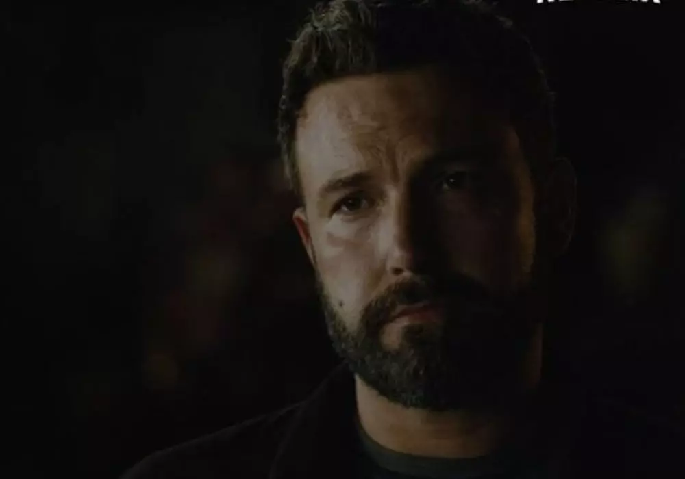 Ben Affleck o sebelisa menyenyetsi ea ho ratana ho khantša leseli ka lebaka la bohlokoa