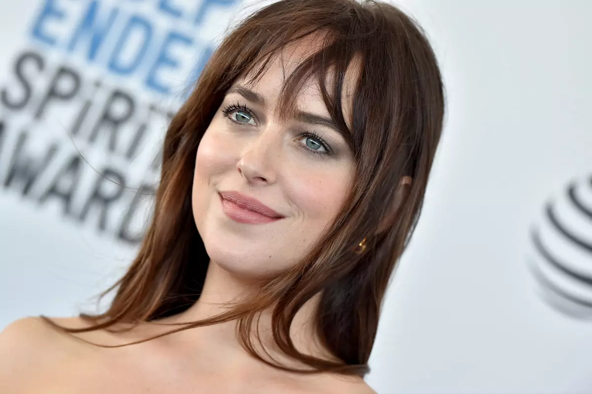 Dakota Johnson finalmente abre o que foi facer Cincuenta sombras de Grey ALERTA DE SPOILER Non foi xenial