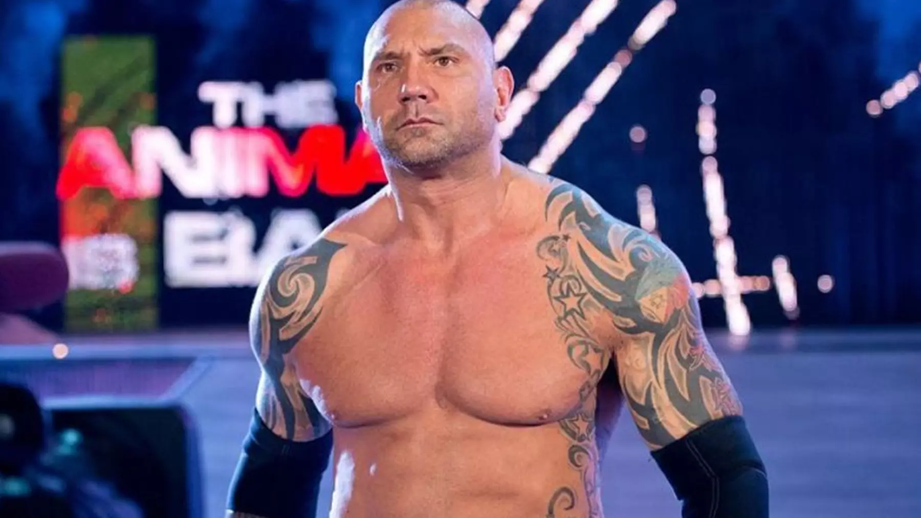 WWE-ster Dave Bautista en duizenden mensen leveren een smackdown nadat Donald Trump een hele stad een 'door ratten en knaagdieren geteisterde puinhoop' noemde