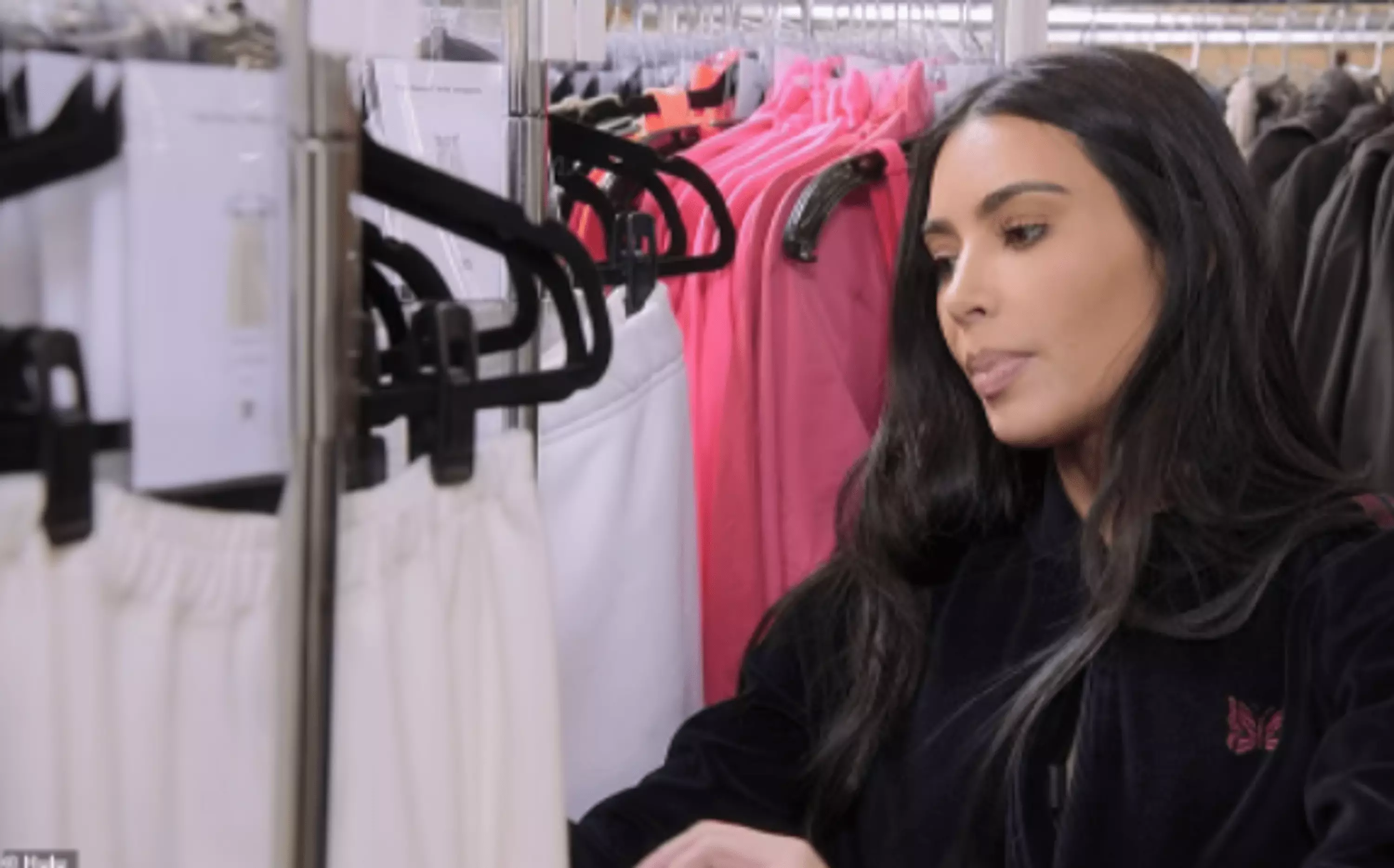 Kim Kardashian exibiu seu camarim com 30.000 itens