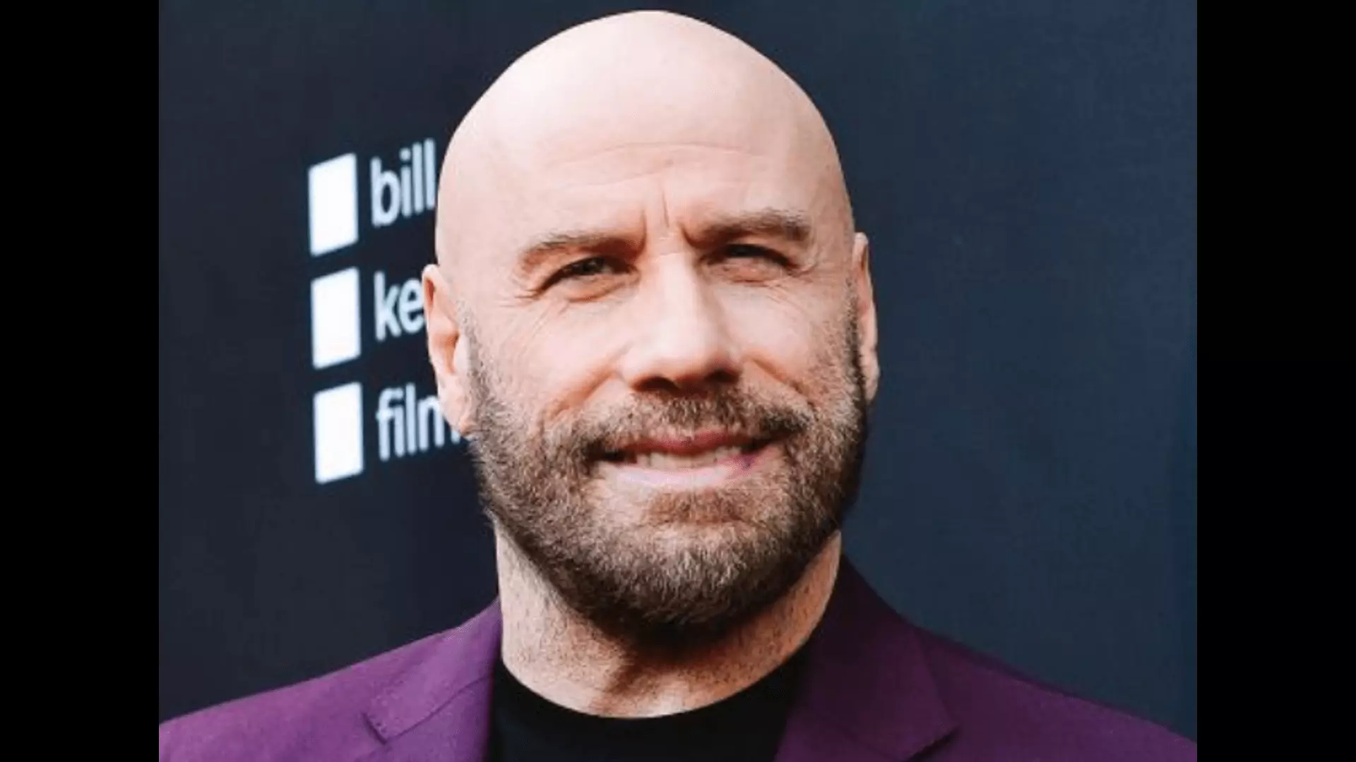 Tá madra glactha ag Ben, mac John Travolta, ó Oscars 2022