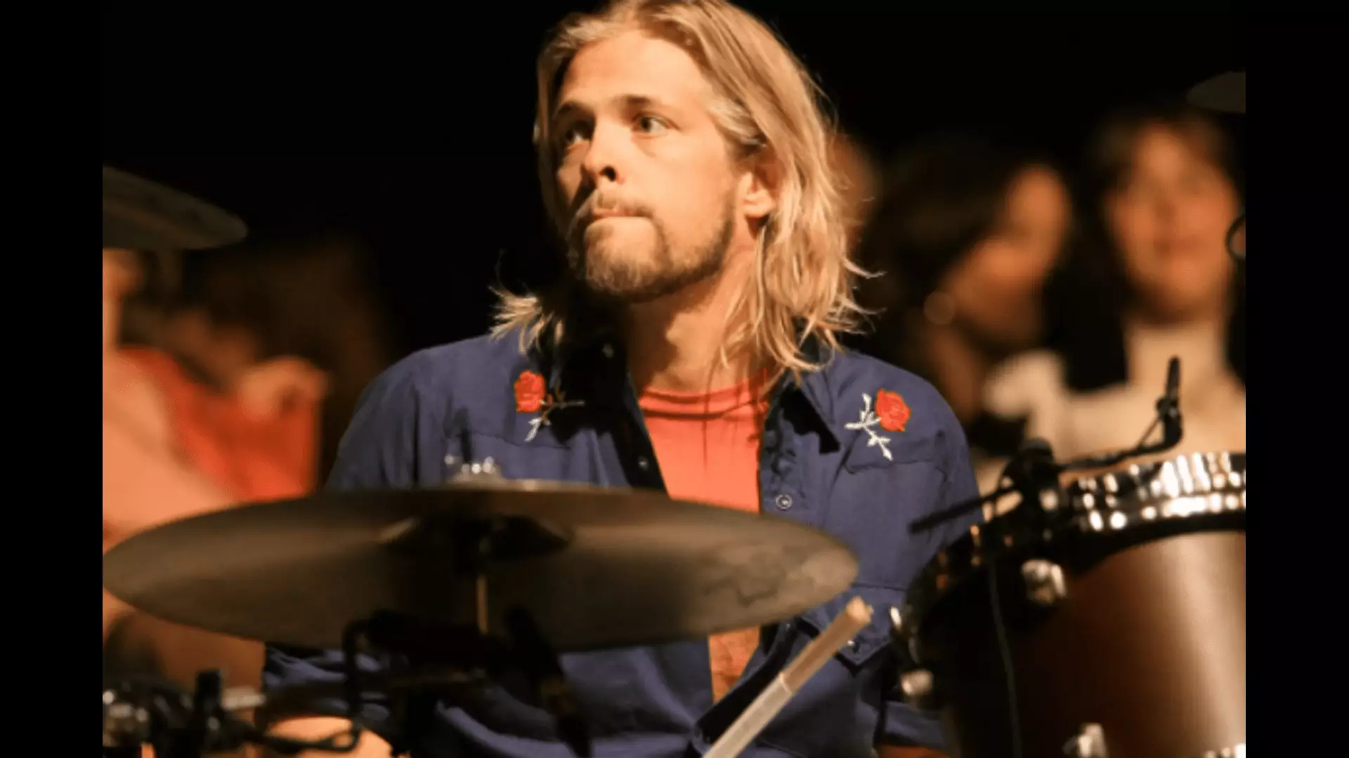 Foo Fightersi trummar Taylor Hawkins söödab.