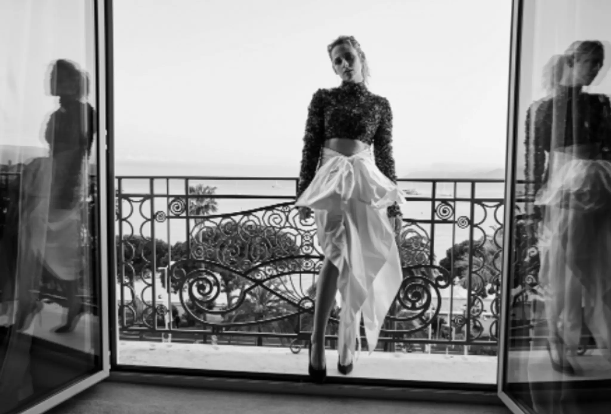 Kristen Stewart ve velkolepém snímku od Chanel představila v Cannes horor