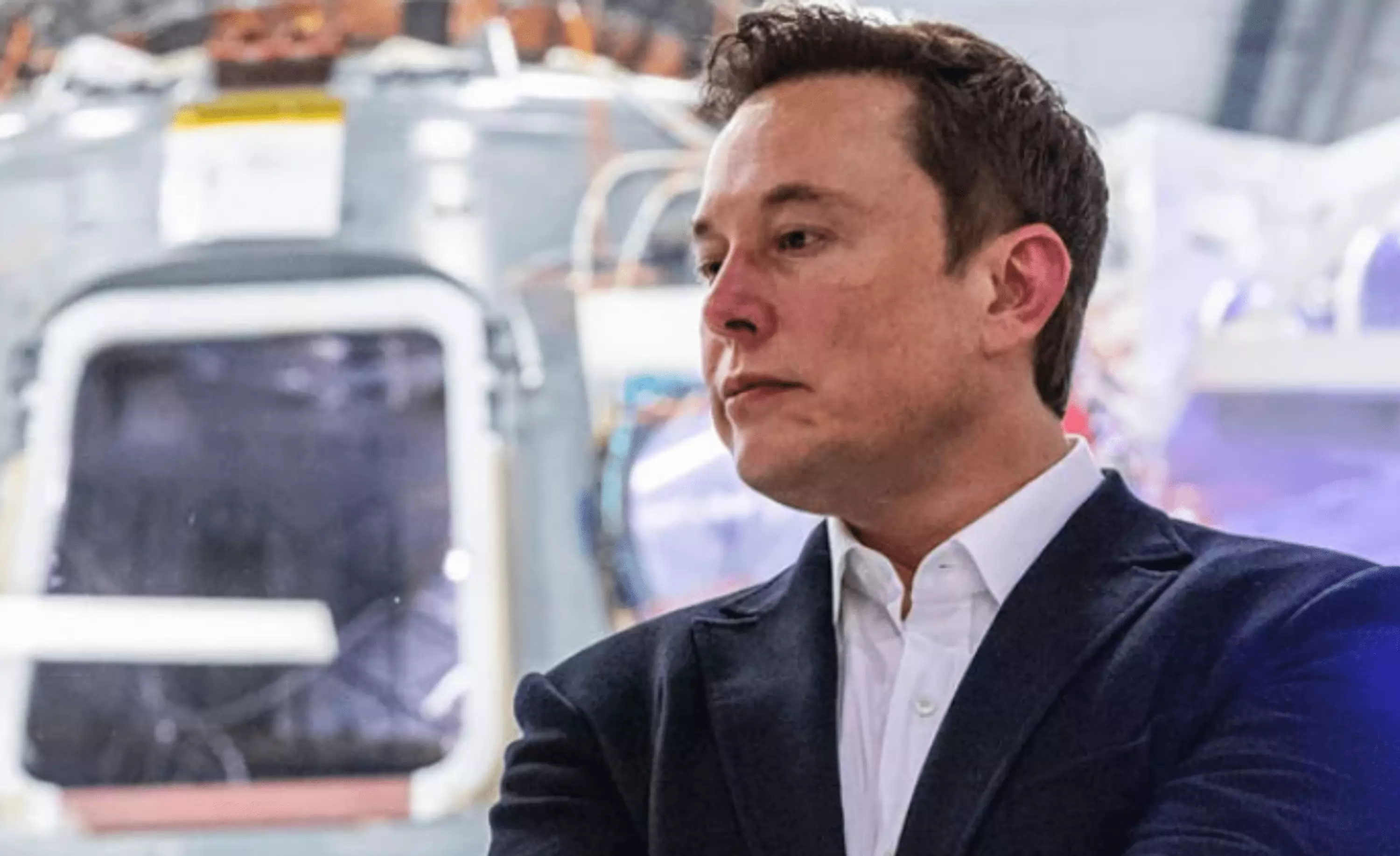 Mwana wazaka 18 wa Elon Musk adaganiza zosintha kugonana ndikusiya dzina la abambo ake.