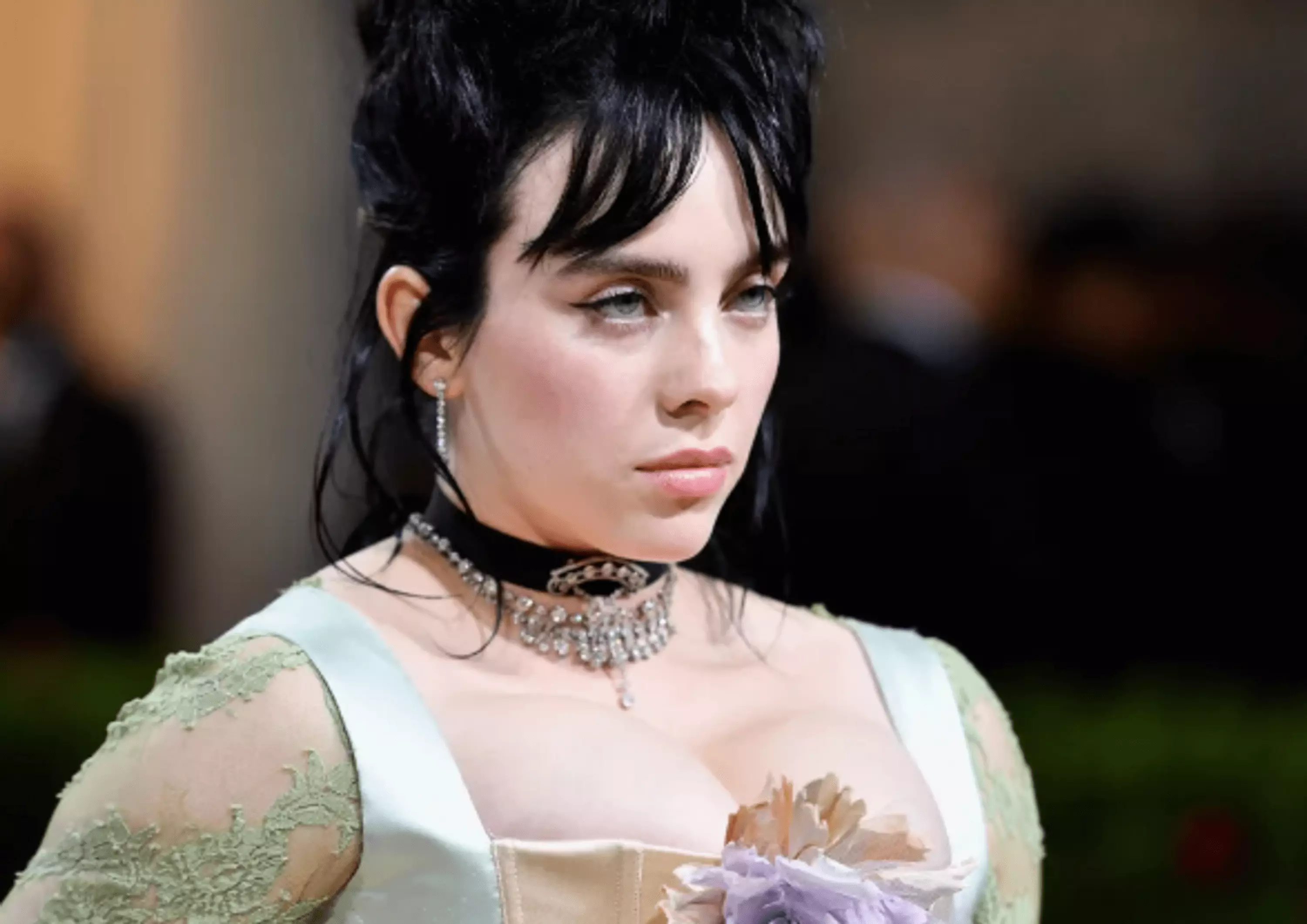 Billie Eilish compartiu que durante moito tempo non puido aprender a aceptarse a si mesma