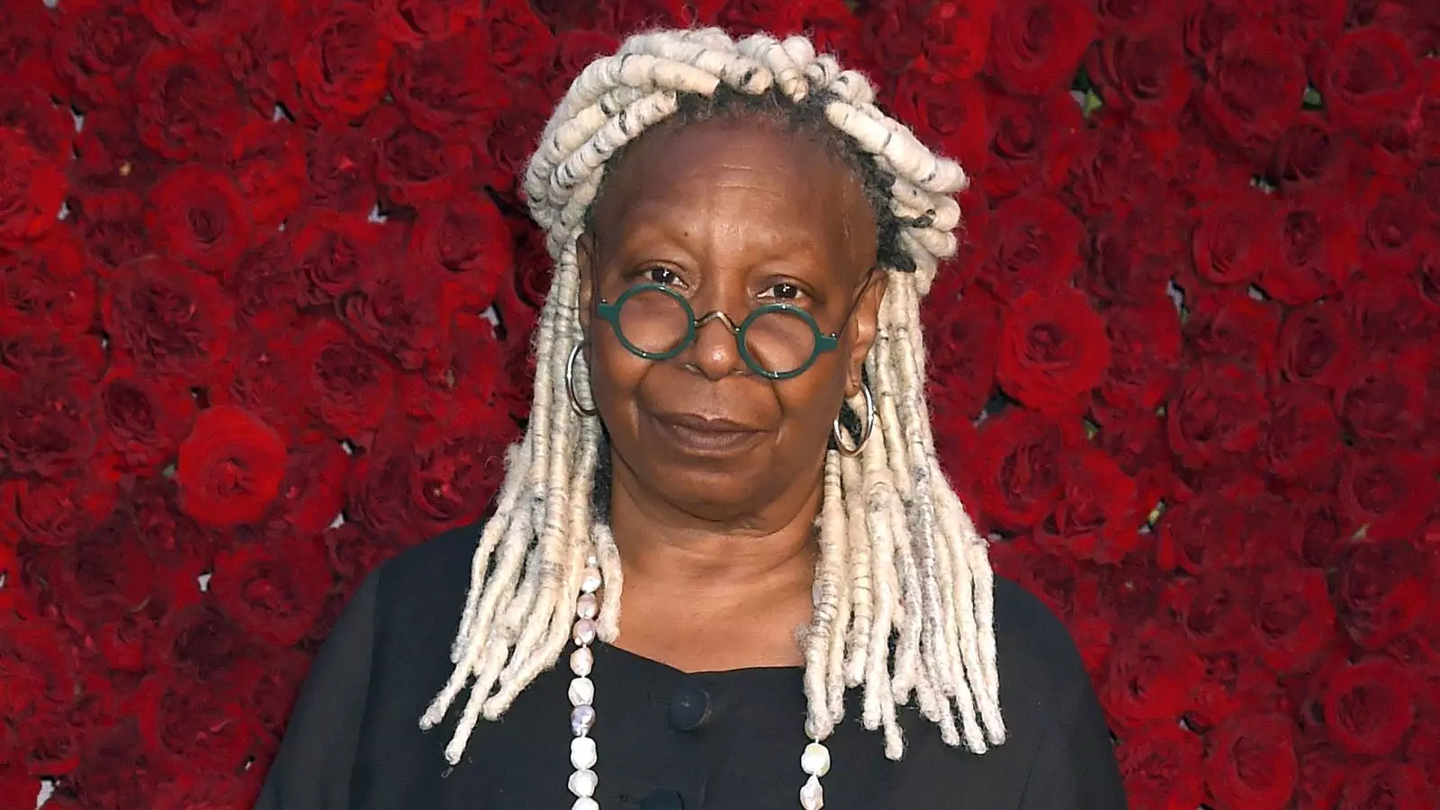 Whoopi Goldberg Balik deui kana 'The View' Saatos Skandal