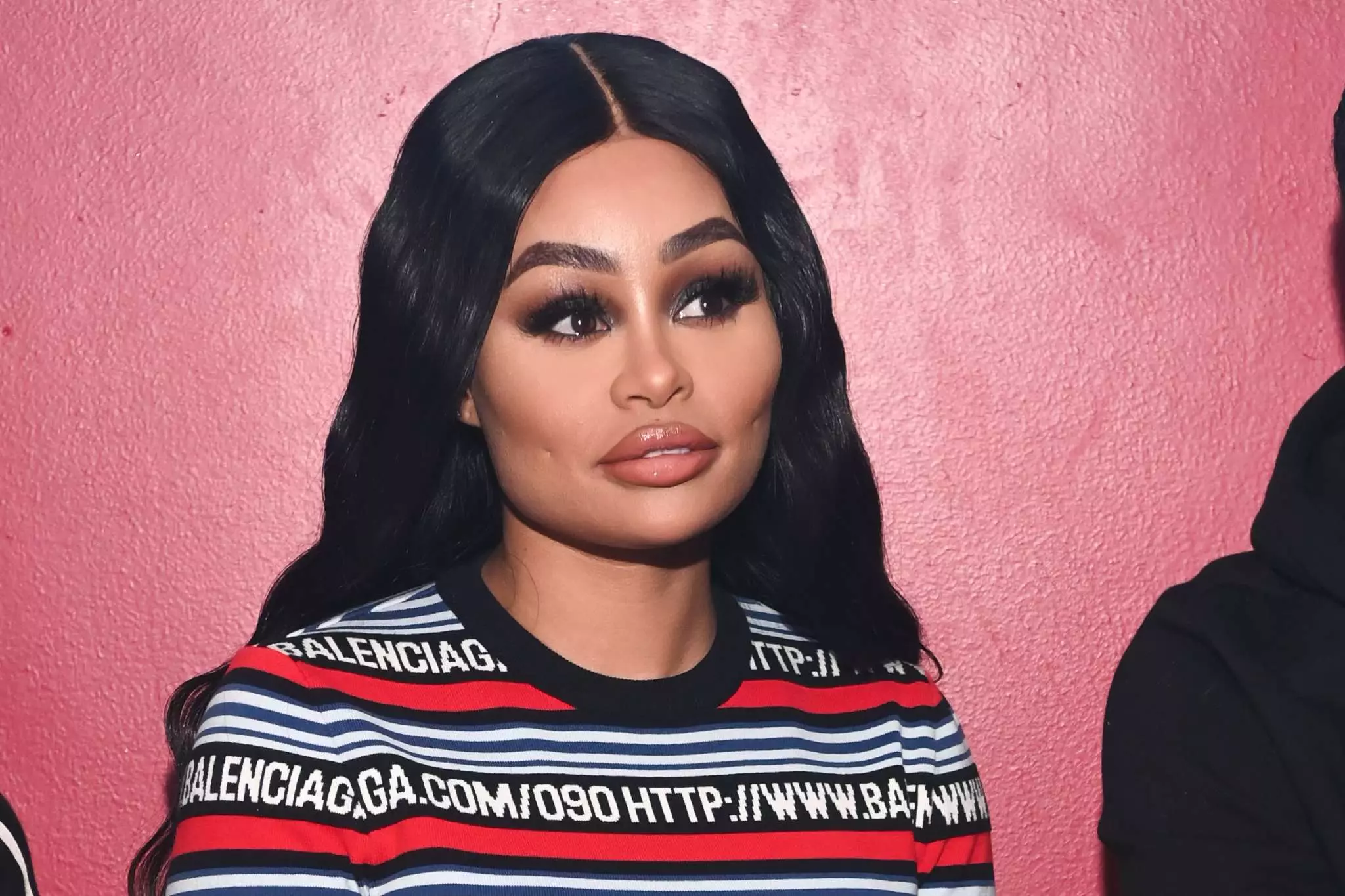 UBlac Chyna Wehlisa Umculo Omusha Futhi Abalandeli Bahlabeke umxhwele