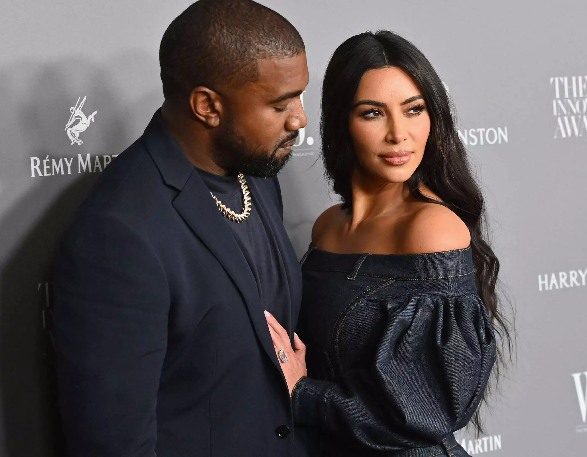 Kanye West Gikurat ang mga Fans Niini nga Lihok - Unsa ang Gibati ni Kim Kardashian Bahin Niini?