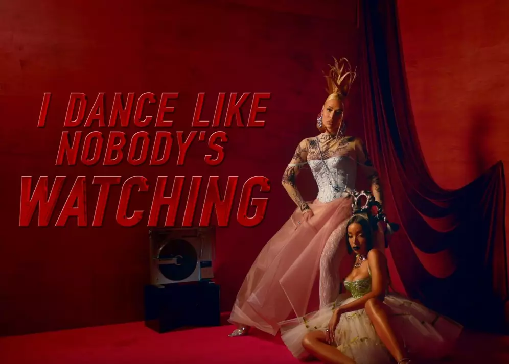 Iggy Azalea i Tinashe objavili “Dance Like Nobody’s Watching” – pjevačica mama izgleda nevjerojatno u glazbenom videu 21856_0