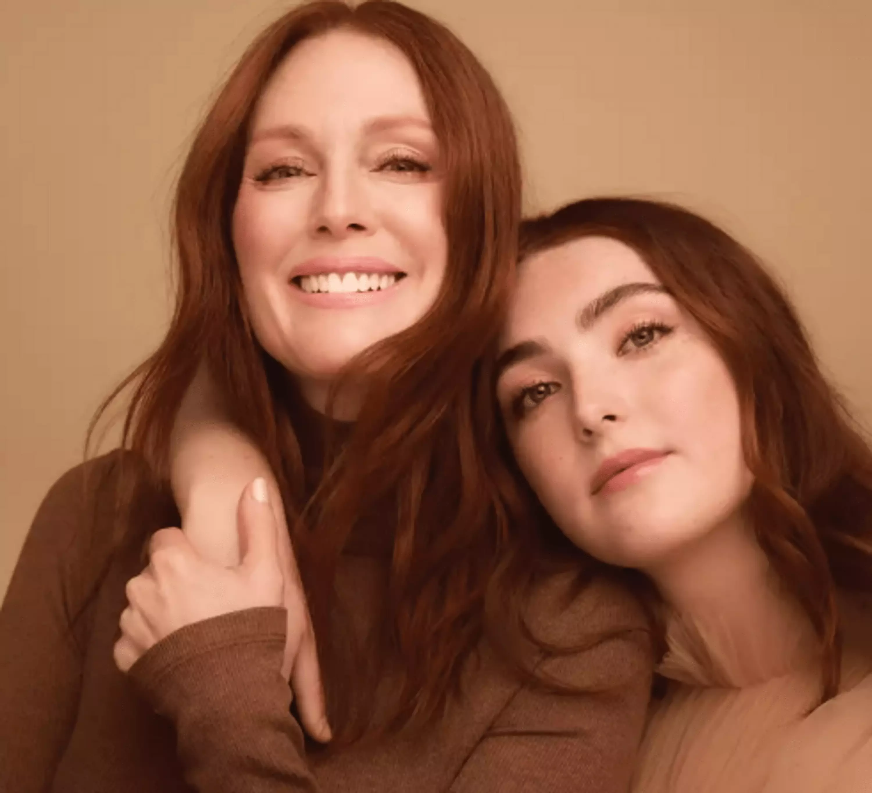 Julianne Moore, a estrela, decidiu apoiar a marca de cosméticos Hourglass com o status agradável de embaixadora