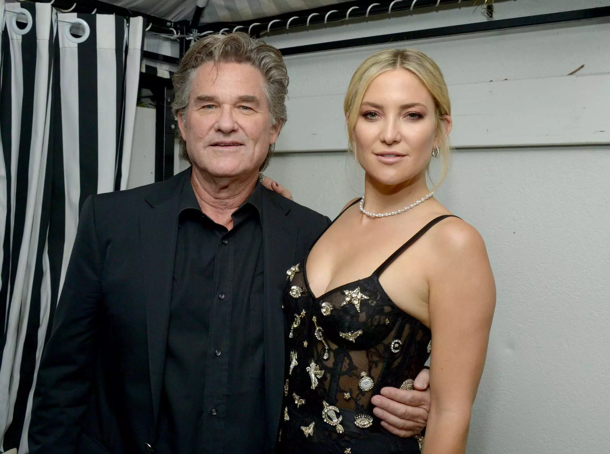 Kate Hudson winsket in lokkige heitedei ta oan styfheit Kurt Russell