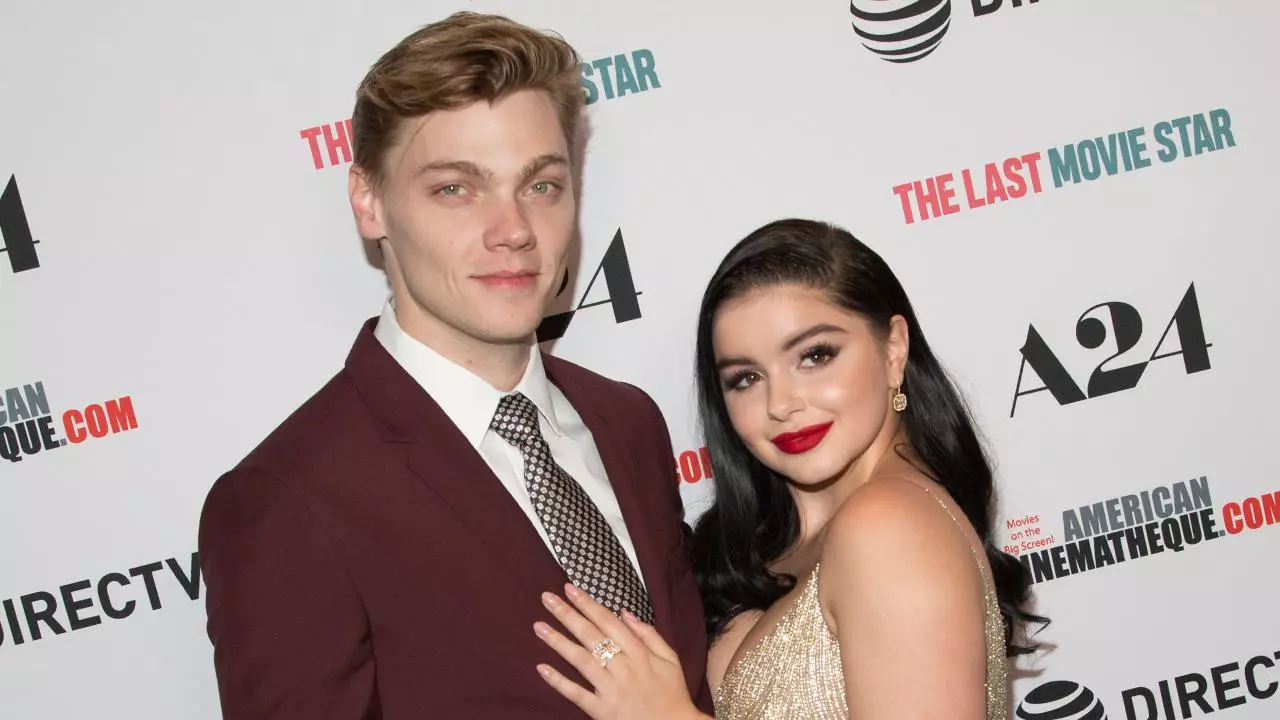 Ariel Winter Erkek Arkadaşına Övünüyor - 'O Her Zaman Benim İçin Orada' 25563_0