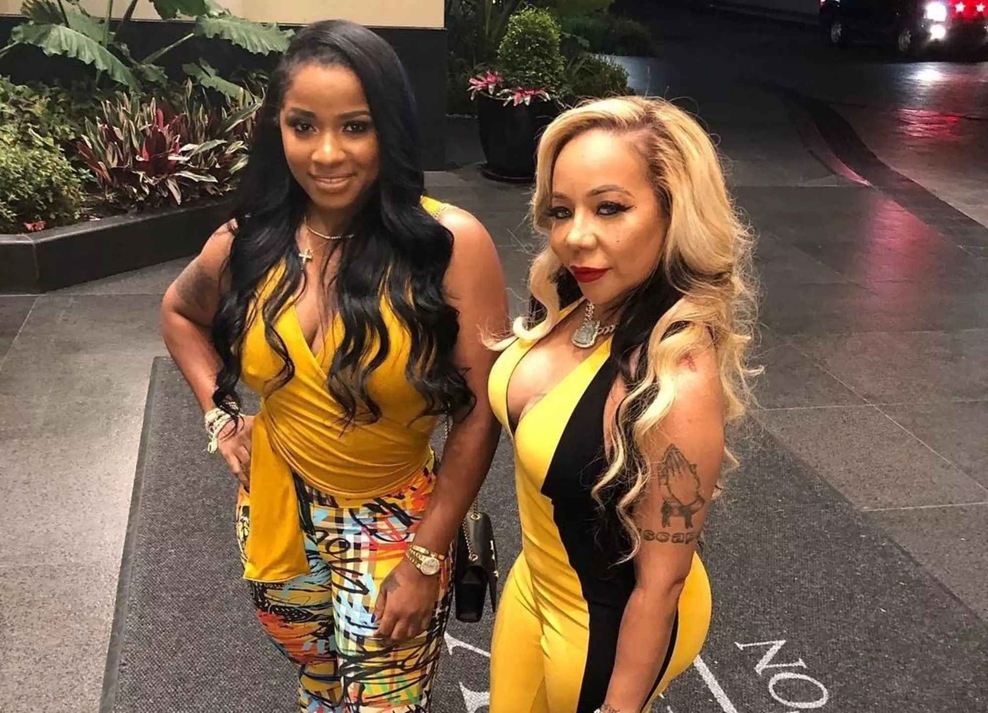 Tiny Harris dia nanambara ny fitiavany an'i BFF Toya Wright sy ny zanany vavy Reginae Carter