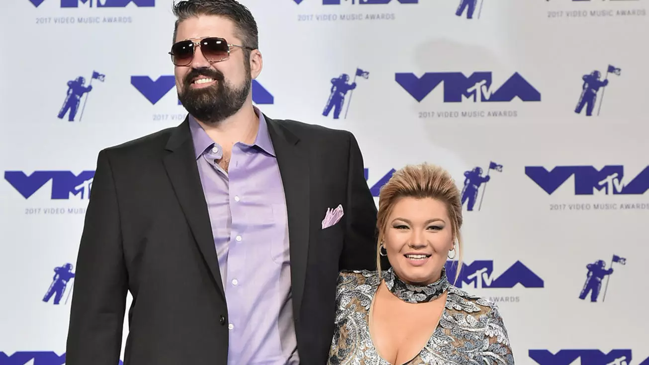 Amber Portwood's Boyfriend Andrew Glennon קליימז אַז זי אַטאַקירט אים מיט אַ מאַשיט און געפרוווט צו טייטן זיך איידער ער אַרעסט 28810_0