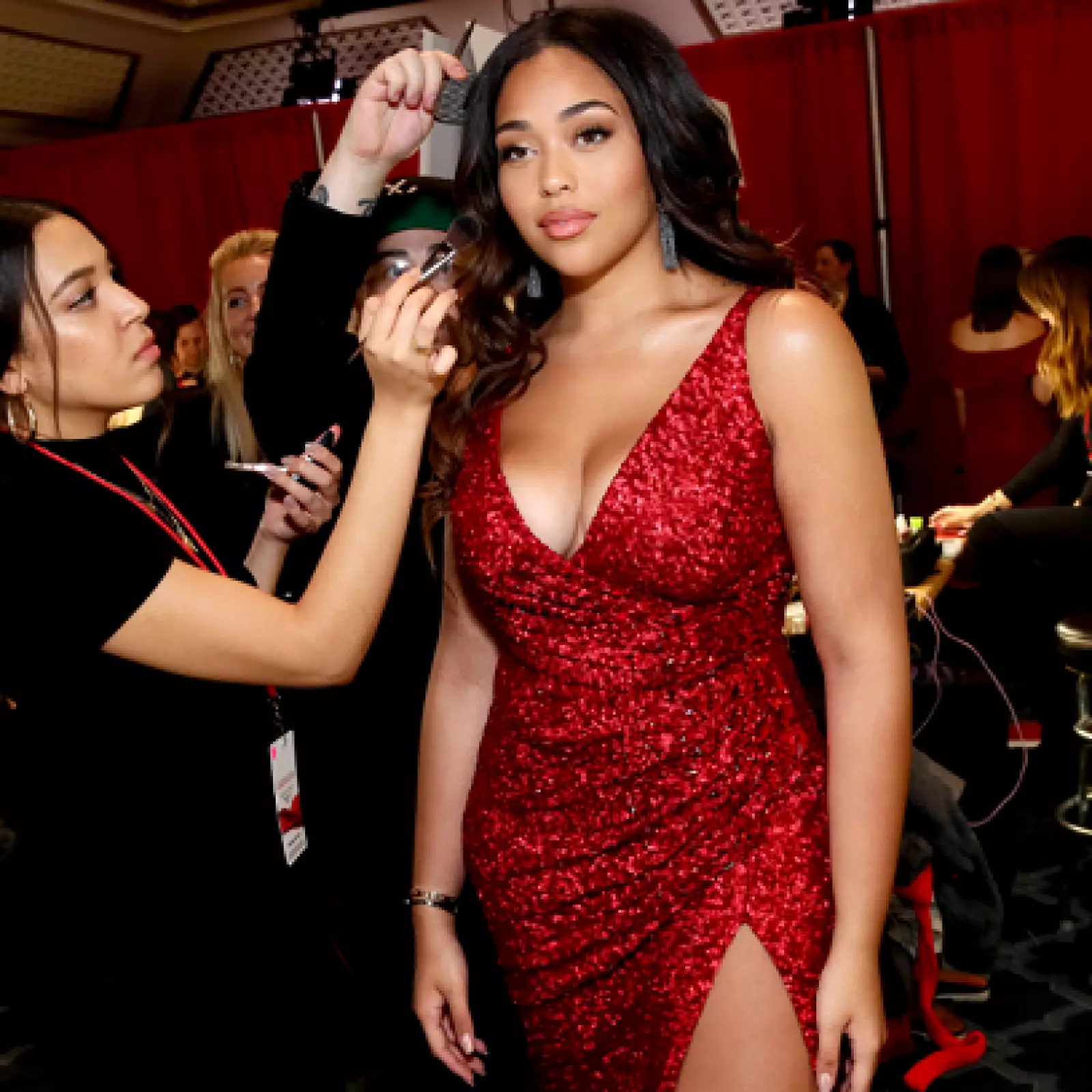 Jordyn Woods snakker om avhengigheten sin i en ny video