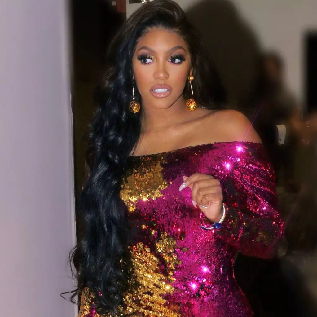 Porsha Williams gaan toer - Kyk hier na haar onlangse plasing