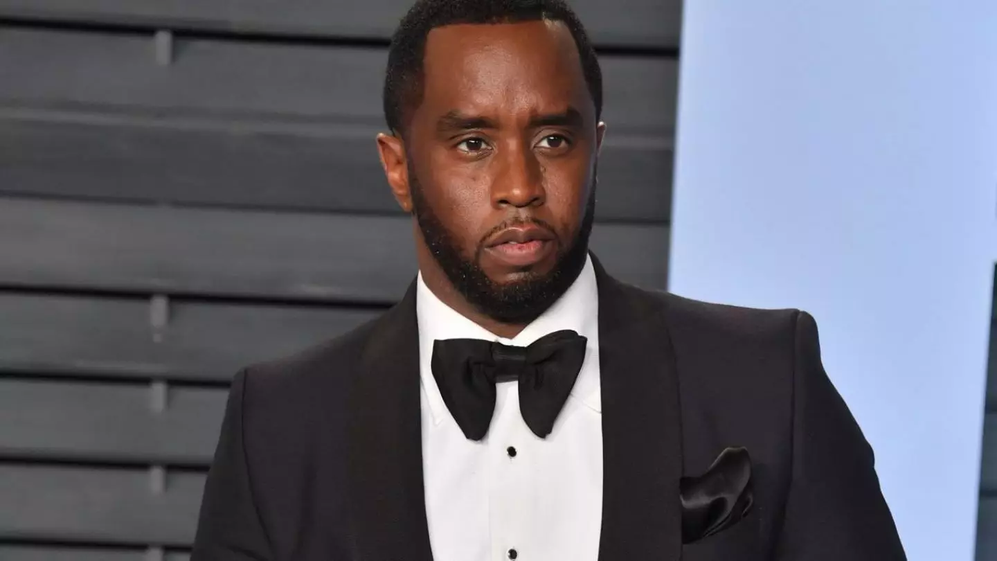 Diddy 的粉絲對他的新“椒鹽”頭髮贊不絕口——“他看起來不錯！” 40649_0