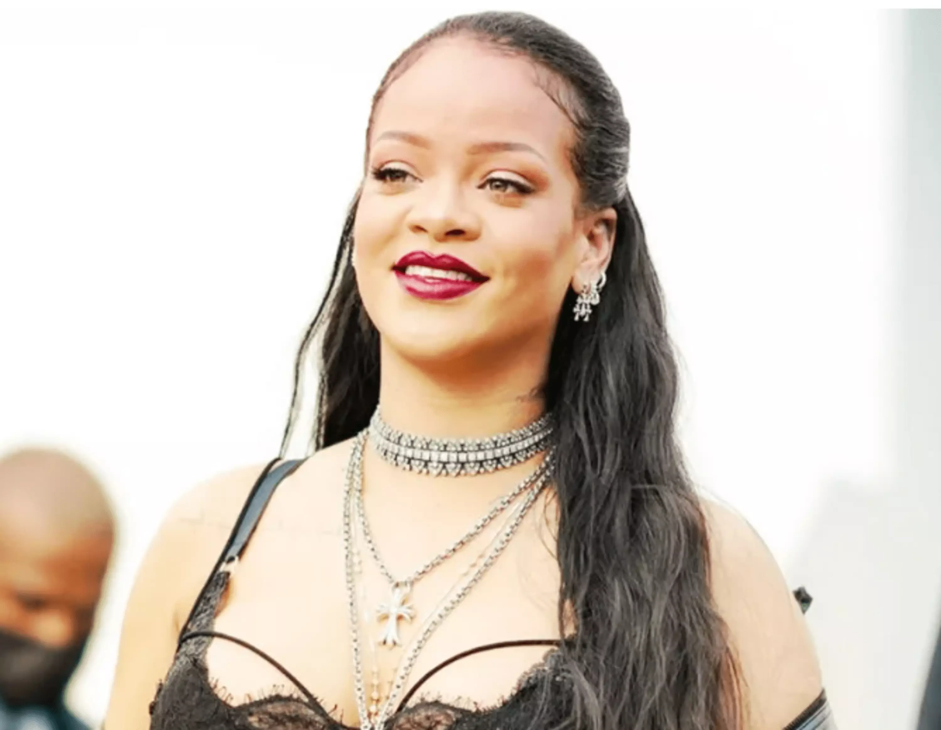 Die barbadische Sängerin Rihanna beabsichtigt, eine Linie von Umstandsmode einzuführen