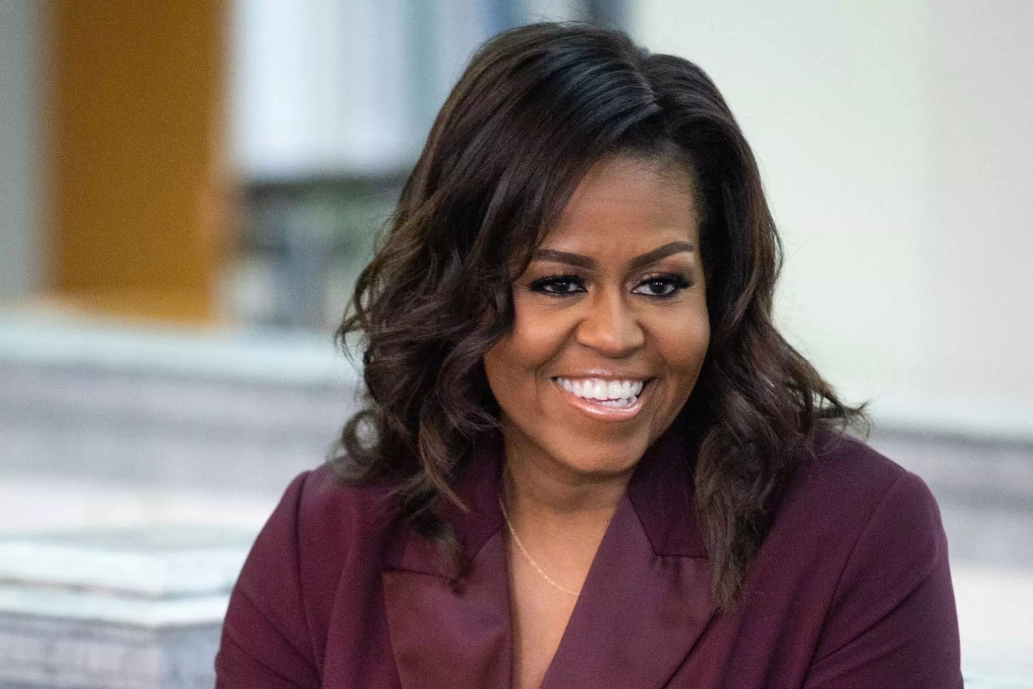 Michelle Obama hat de frijlitting fan har twadde boek 'The Light We Carry' oankundige dat yn novimber publisearre wurdt