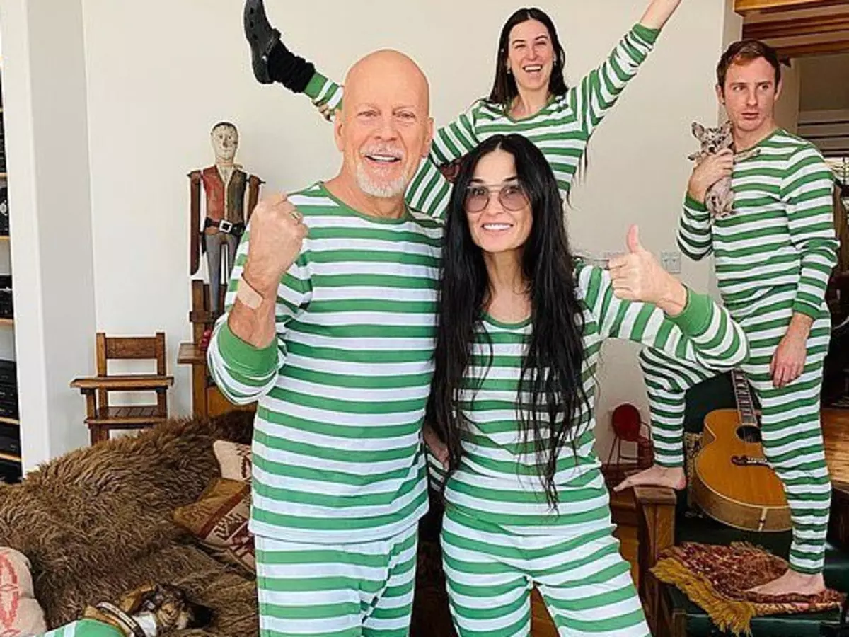 Demi Moore et Bruce Willis partagent des photos de Noël en famille