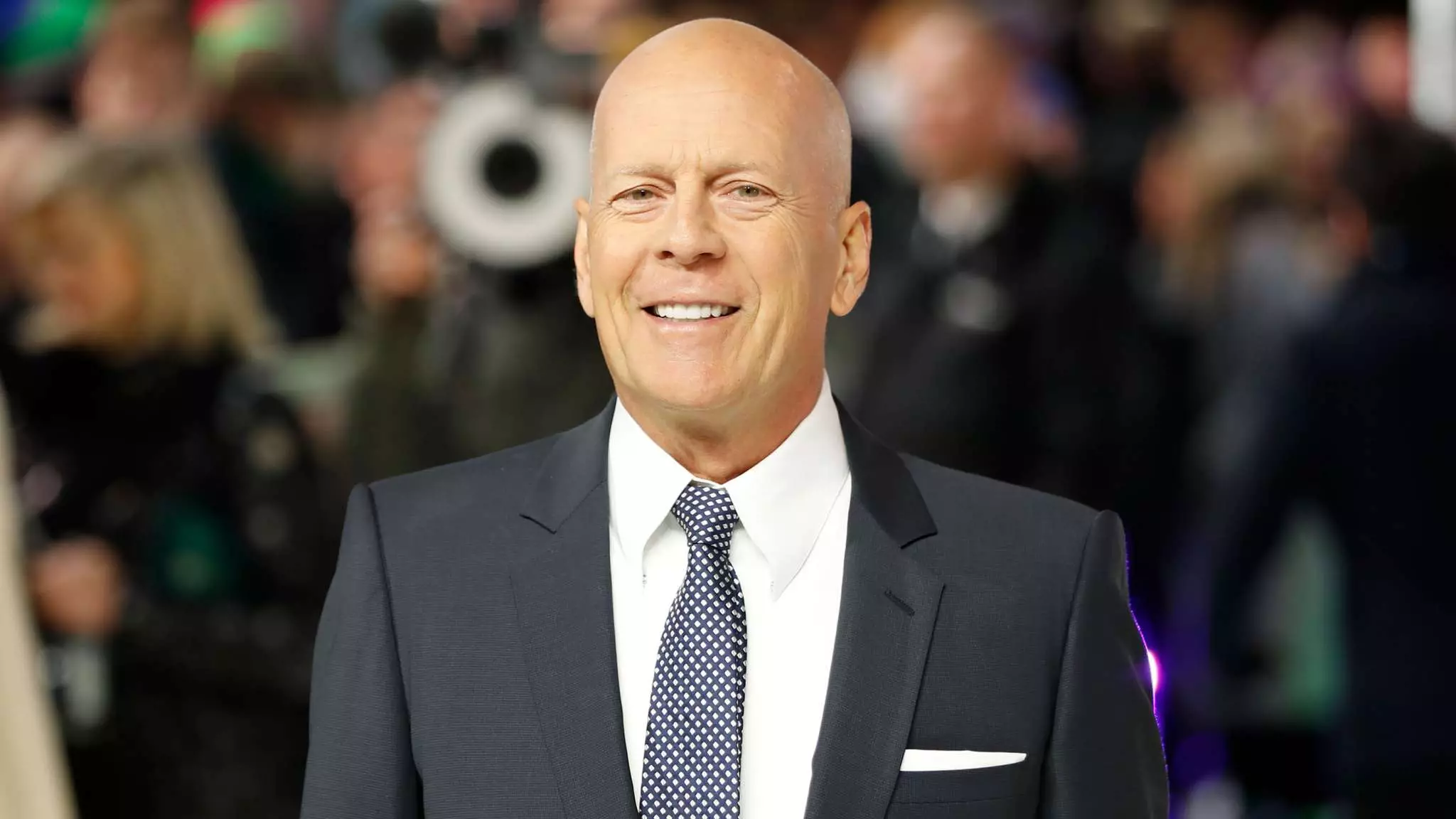 Isteri Bruce Willis Siarkan Video Dia Di Atas Plaza Nakatomi Pada Ulang Tahun Ke-34 Die Hard