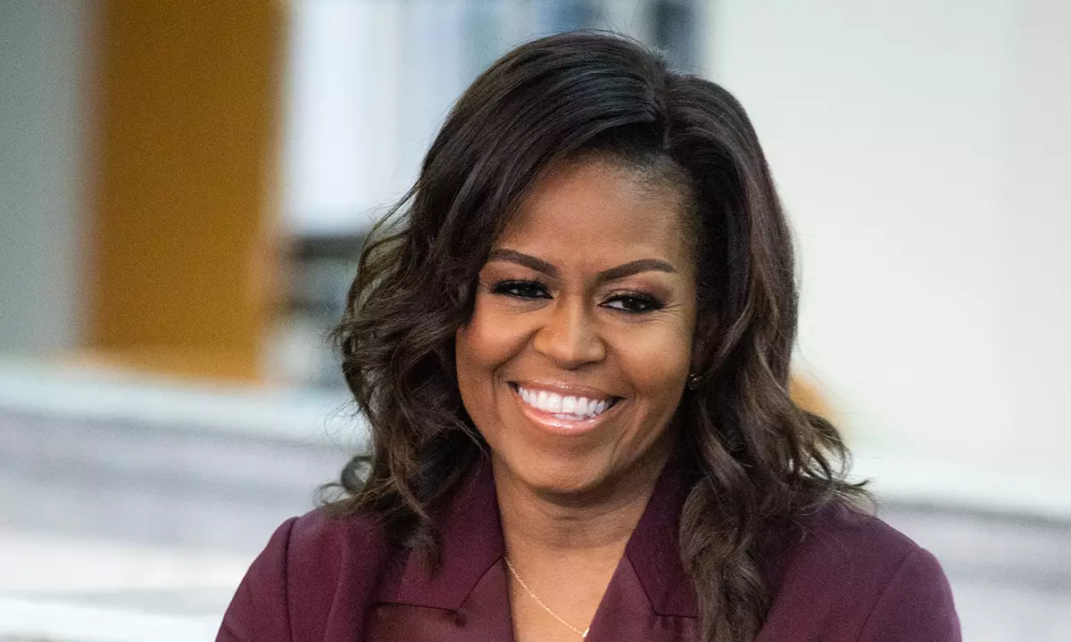 Fágann Michelle Obama teachtaireacht chroíúil dá iníon Malia Obama ar a 24ú Breithlá ar Instagram