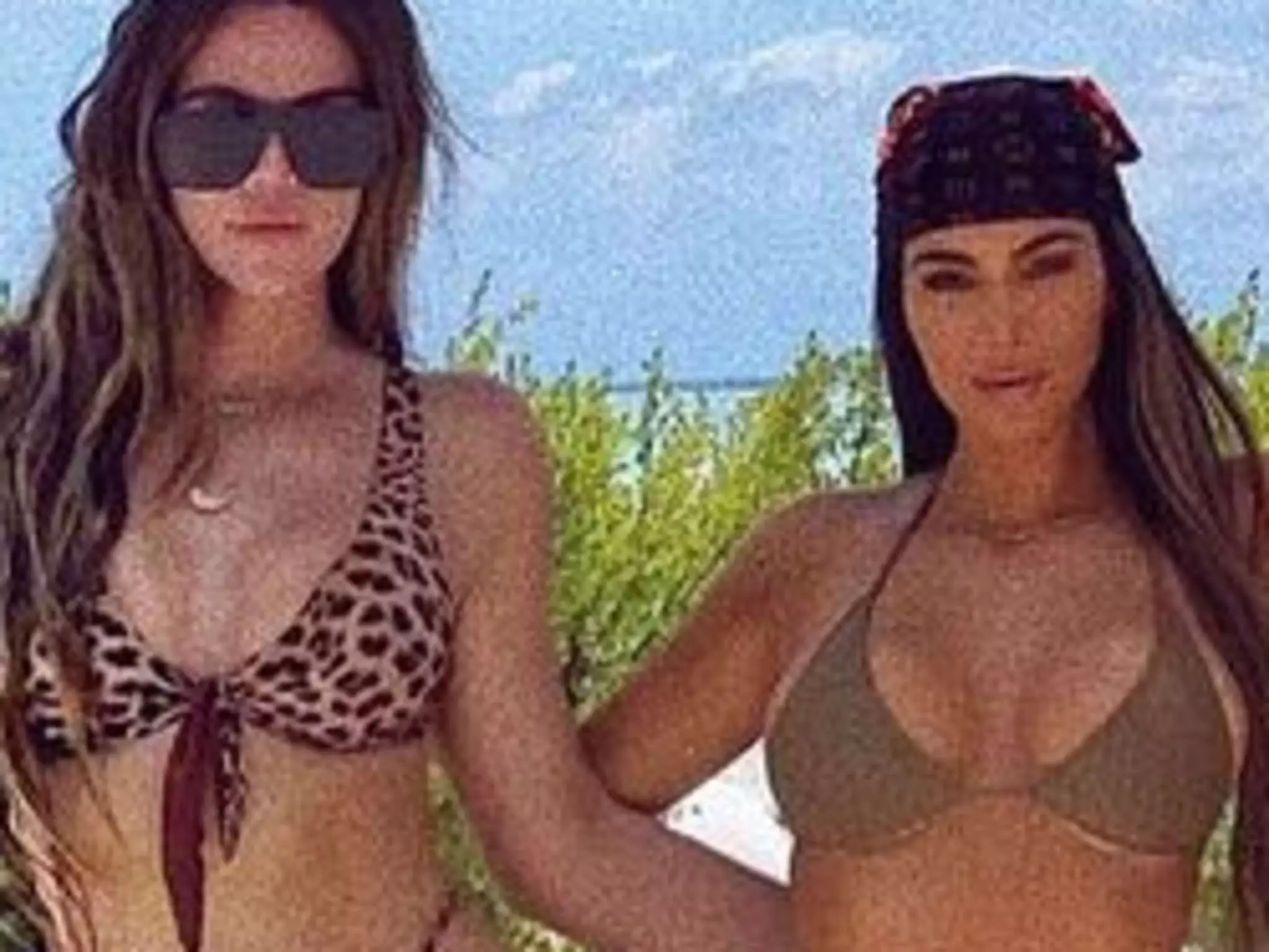 Kim Kardashian obviněná z neúspěchu Bikini Photoshop — viz obrázek 7093_2