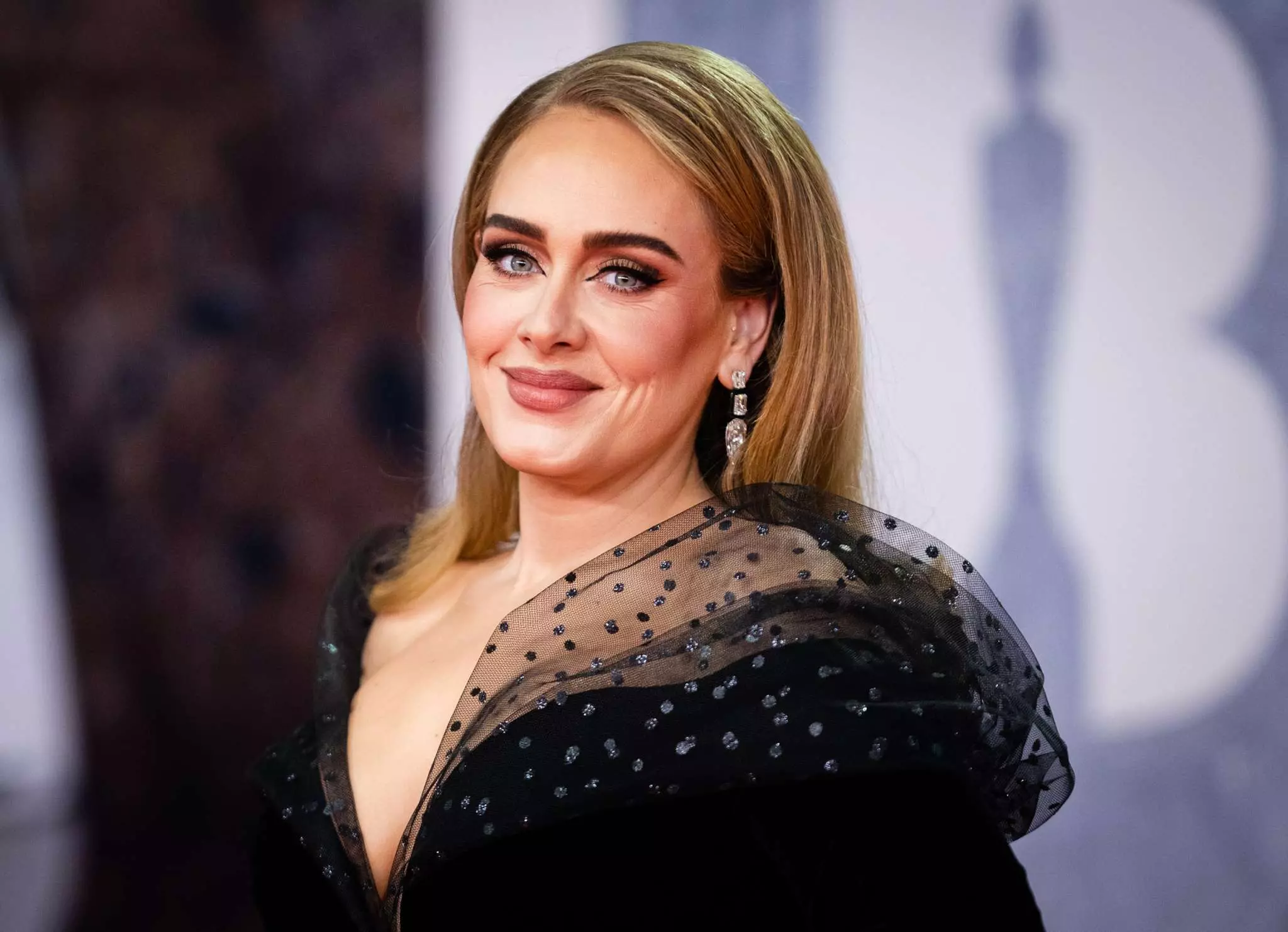 O lo'o toe faia se isi Ta'amilosaga a Adele i Las Vegas ma ua fiafia lava e fa'ailoa mai aso ua toe fa'atulaga