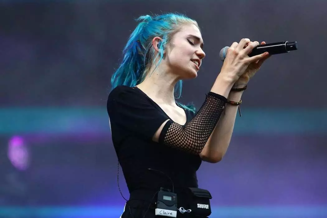 Grimes kaže da je jako bolesna nakon što je zatrudnjela sa Elonom Muskom