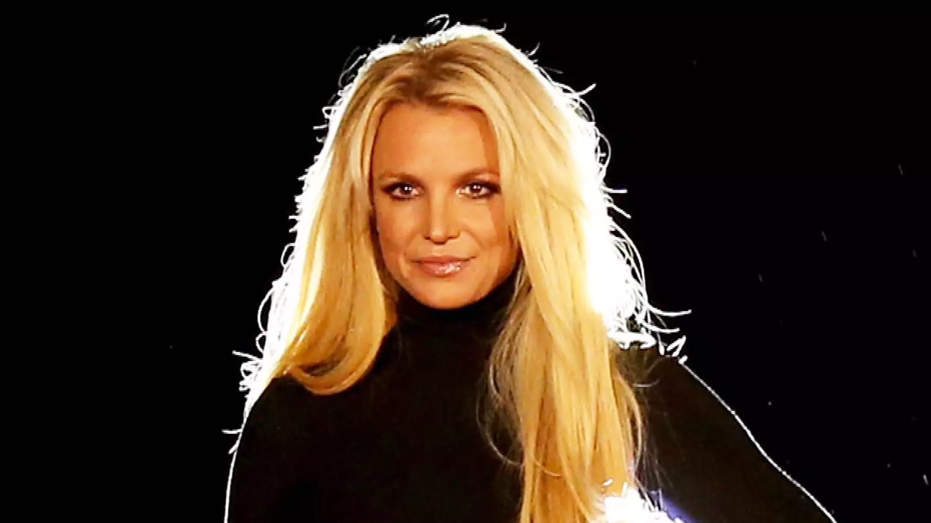 Britney Spears insisterar på "Jag skriver mina inlägg" bland rykten om att någon annan kontrollerar hennes sociala medier!