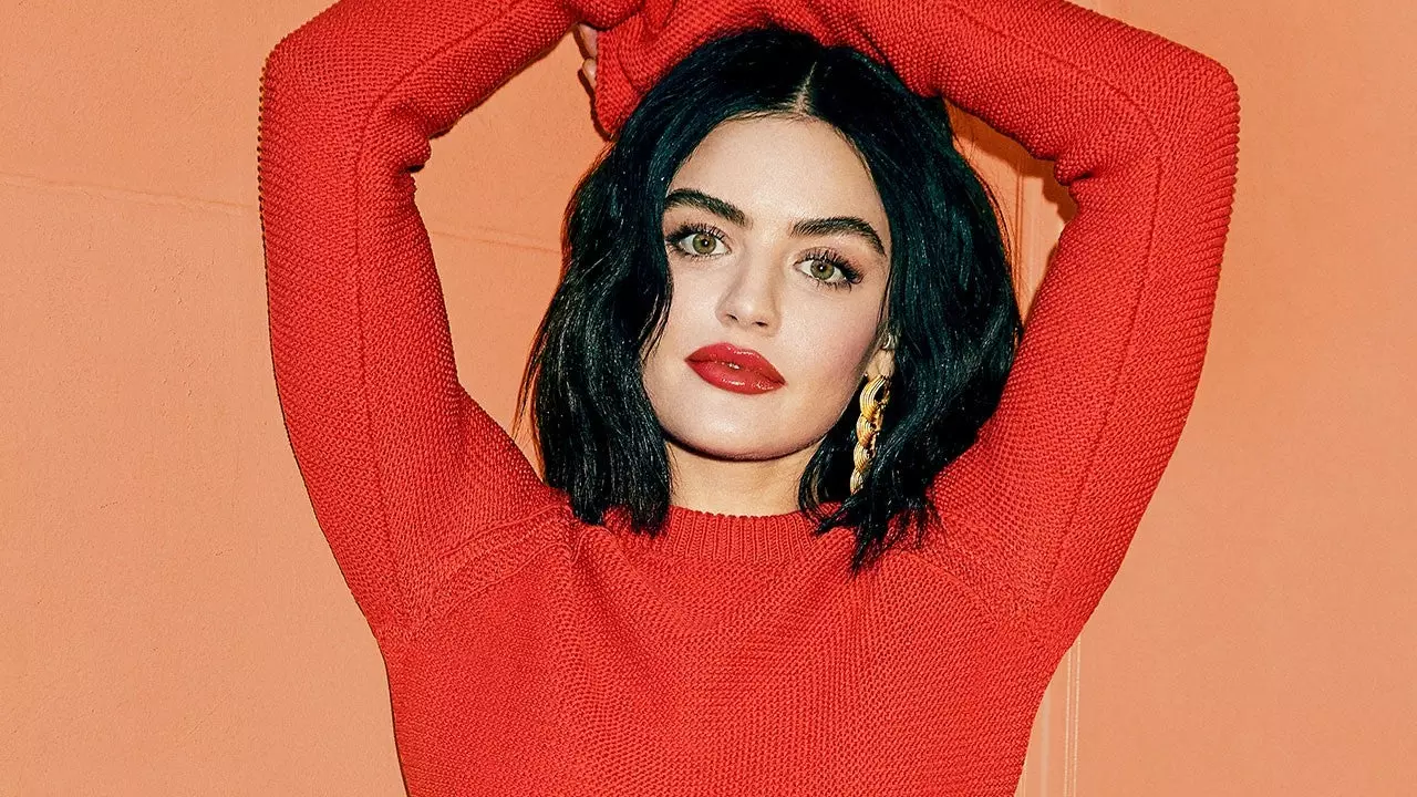 Lucy Hale បង្ហើបថានាងបានព្យាយាមផ្គូផ្គង John Mayer នៅលើកម្មវិធីណាត់ជួបផ្តាច់មុខដោយគ្មានសំណាង