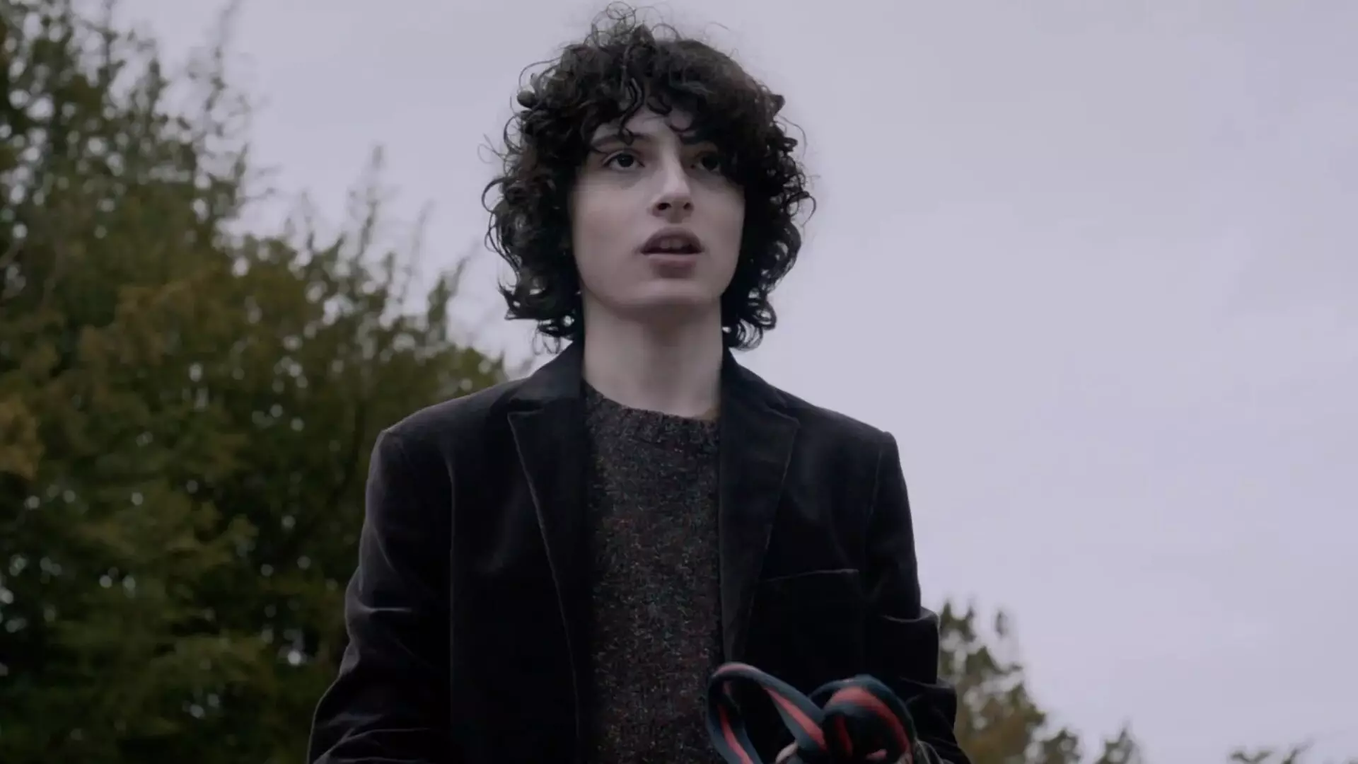 De Finn Wolfhard mécht op iwwer d'Stalking vun Erwuessene Fans wann hien nëmmen 13 war!