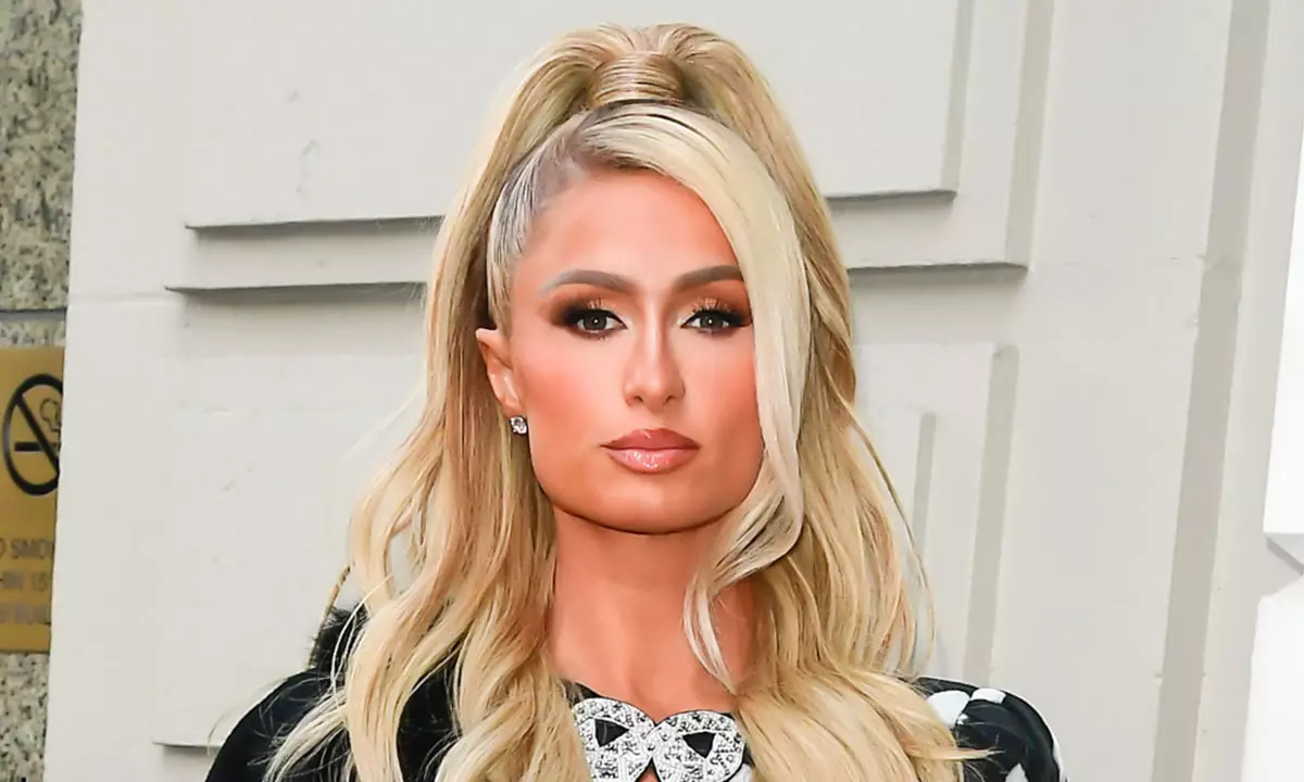 Britney Spears Atau Presiden? Siapa yang Akan Anda Pilih? Paris Hilton Memilih Britney