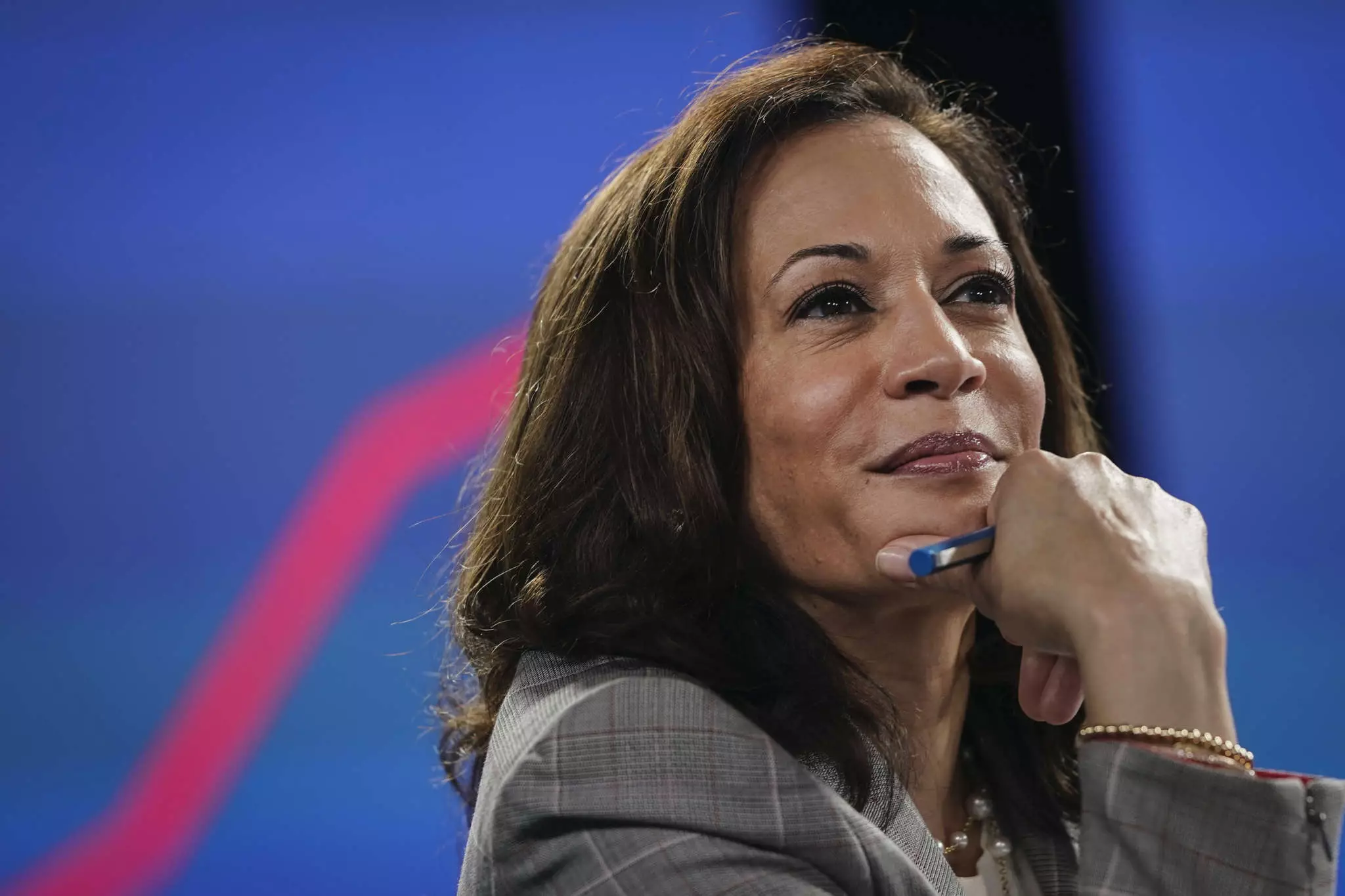 Η Kamala Harris έχει ένα μήνυμα για τις μαύρες γυναίκες και προσφέρει την ευγνωμοσύνη της