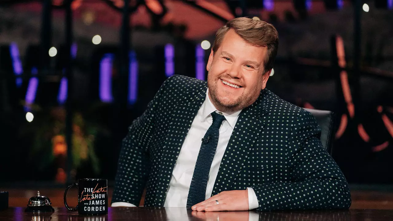 James Corden coj txoj haujlwm ntawm Tsev Dawb thiab ua haujlwm nrog Joe Biden