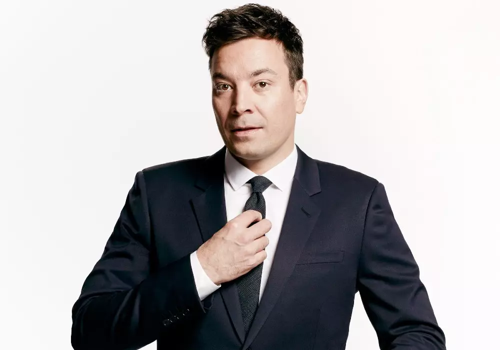 Ο Jimmy Fallon ζητά συγγνώμη που φορούσε μαύρο πρόσωπο στο SNL πριν από είκοσι χρόνια