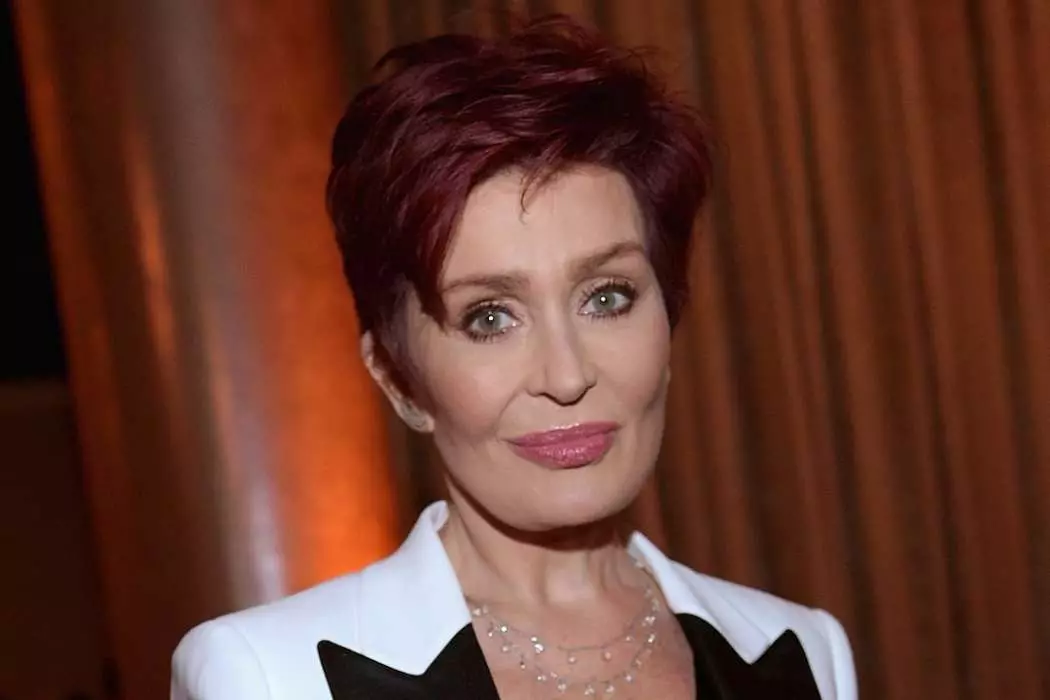 USharon Osbourne uthi yena nomyeni wakhe u-Ozzy baba yizisulu zokukhwabanisa kwamakhadi esikweletu.